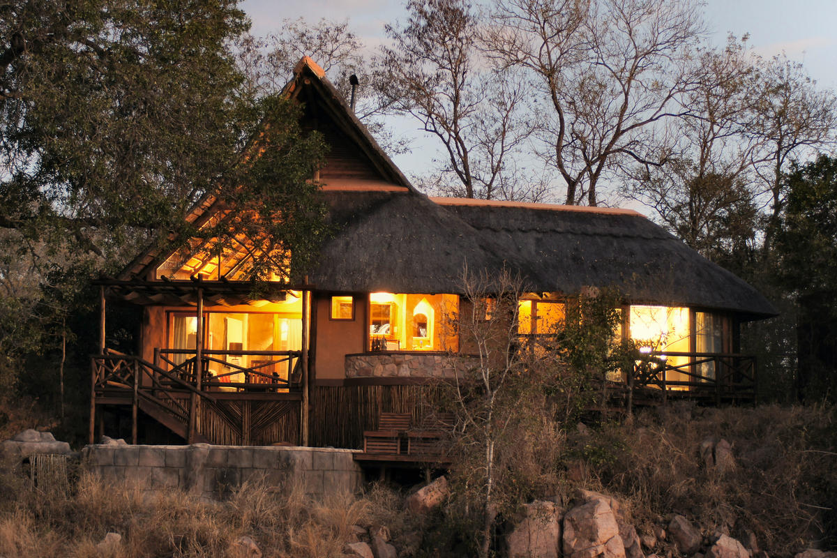Lukimbi Safari Lodge - African Safari Consultants